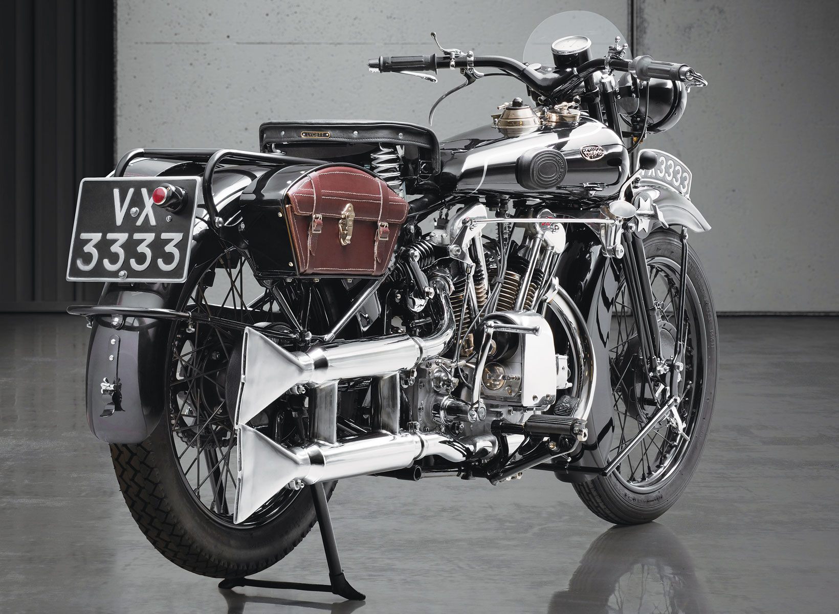 Brough Superior 680 Black Alpine - Motorcycle Classics